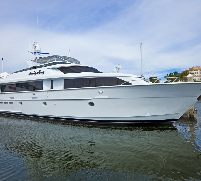 HATTERAS YACHTS, Superyachts, Luxury Yachts, Yachts for Charter, Yacht ...